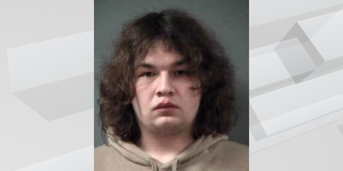 Man and juvenile arrested after late-night police chase in Grand Forks Man and juvenile arrested after late-night police chase in Grand Forks